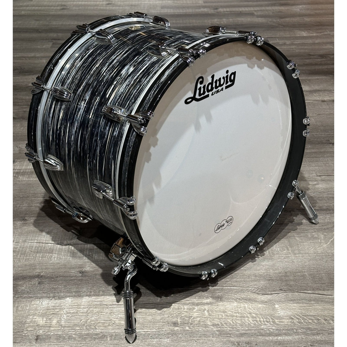 Used Ludwig Classic Maple Bass Drum 22x14 Vintage Black Oyster | DCP