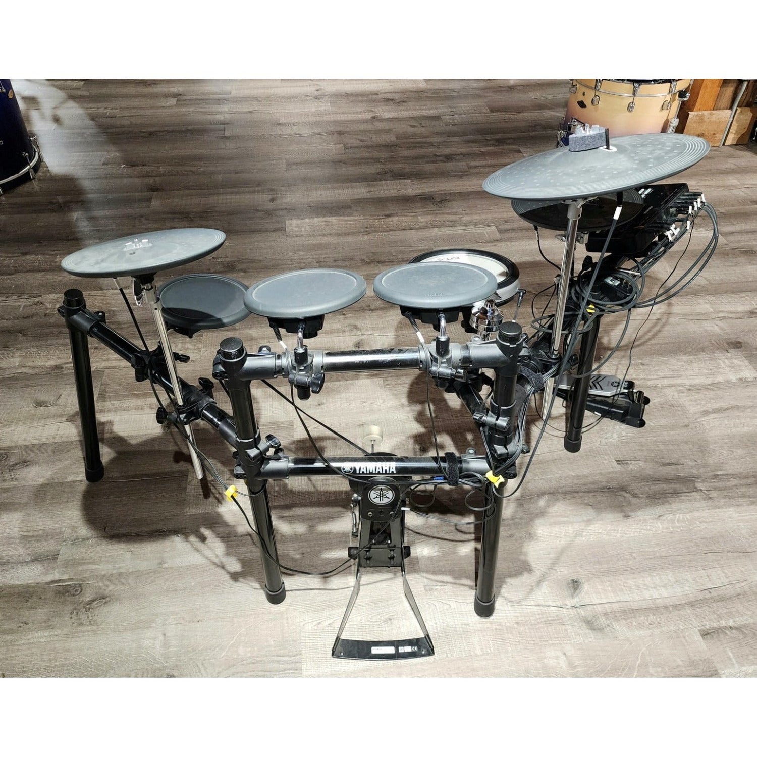 Used Yamaha DTX502 Electronic Drum Set w/Amp, Pedal, & Throne